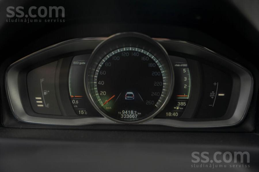 Zils Volvo XC70 2015 Rīga, ar dzinēja tilpumu 2.00 L un nobraukumu 323 tūkst. km par 9450 €, foto 19 vietnē AUTOMOTO.COM.LV