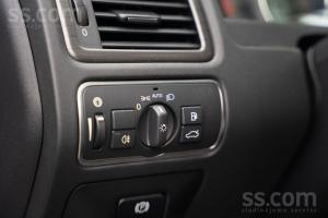 Zils Volvo XC70 2015 Rīga, ar dzinēja tilpumu 2.00 L un nobraukumu 323 tūkst. km par 9450 €, foto 22 vietnē AUTOMOTO.COM.LV