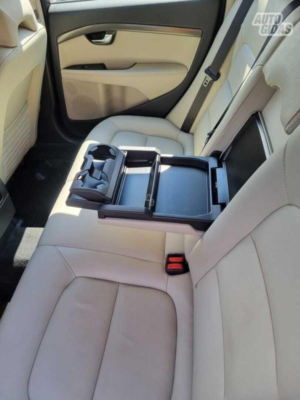 Zils Volvo XC70 2015 Vilkaviškis, ar dzinēja tilpumu 2.40 L un nobraukumu 420 tūkst. km par 10000 €, foto 8 vietnē AUTOMOTO.COM.LV