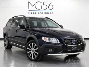 Blue Volvo XC70 2015 in Riga, with an engine capacity of 2.00 L and mileage of 228 thousand km for 10690 €, photo 3 on AUTOMOTO.COM.LV