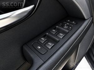 Blue Volvo XC70 2015 in Riga, with an engine capacity of 2.00 L and mileage of 228 thousand km for 10690 €, photo 13 on AUTOMOTO.COM.LV