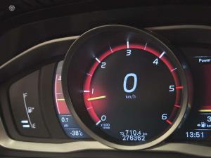 Zils Volvo XC70 2016 Marijampole, ar dzinēja tilpumu 2.40 L un nobraukumu 275 tūkst. km par 12650 €, foto 4 vietnē AUTOMOTO.COM.LV