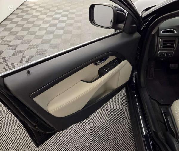 Zils Volvo XC70 2016 Marijampole, ar dzinēja tilpumu 2.40 L un nobraukumu 275 tūkst. km par 12650 €, foto 6 vietnē AUTOMOTO.COM.LV