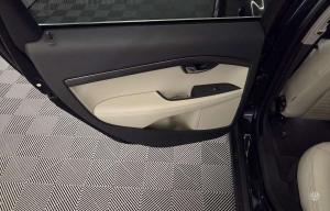 Zils Volvo XC70 2016 Marijampole, ar dzinēja tilpumu 2.40 L un nobraukumu 275 tūkst. km par 12650 €, foto 9 vietnē AUTOMOTO.COM.LV