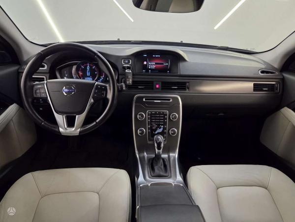 Zils Volvo XC70 2016 Marijampole, ar dzinēja tilpumu 2.40 L un nobraukumu 275 tūkst. km par 12650 €, foto 9 vietnē AUTOMOTO.COM.LV