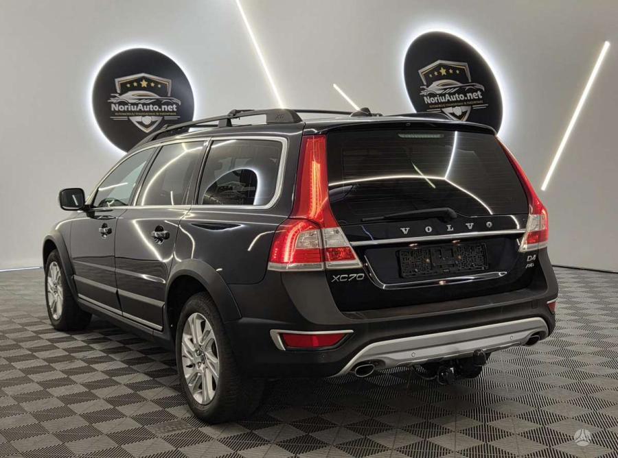 Zils Volvo XC70 2016 Marijampole, ar dzinēja tilpumu 2.40 L un nobraukumu 275 tūkst. km par 12650 €, foto 22 vietnē AUTOMOTO.COM.LV
