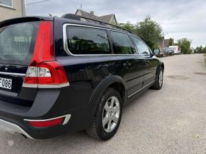 Blue Volvo XC70 2016 in Vilkaviskis, with an engine capacity of 1.97 L and mileage of 270 thousand km for 10500 €, photo 12 on AUTOMOTO.COM.LV