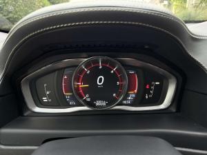 Blue Volvo XC70 2016 in Vilkaviskis, with an engine capacity of 1.97 L and mileage of 270 thousand km for 10500 €, photo 28 on AUTOMOTO.COM.LV