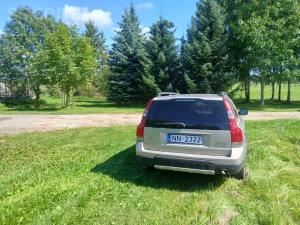 Brūns Volvo XC70 2003 Jēkabpils, ar dzinēja tilpumu 2.40 L un nobraukumu 340 tūkst. km par 1450 €, foto 4 vietnē AUTOMOTO.COM.LV