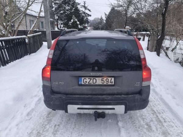 Brūns Volvo XC70 2004 Kauņa, ar dzinēja tilpumu 2.40 L un nobraukumu 454 tūkst. km par 1900 €, foto 6 vietnē AUTOMOTO.COM.LV