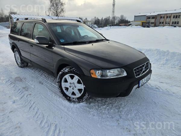 Brown Volvo XC70 2006 in Talsi, with an engine capacity of 2.40 L and mileage of 348 thousand km for 4999 €, photo 2 on AUTOMOTO.COM.LV