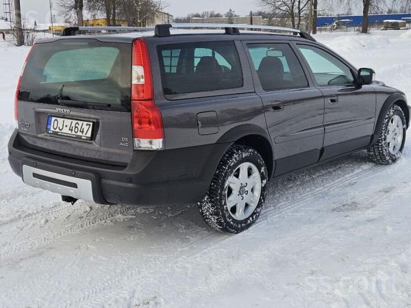 Brown Volvo XC70 2006 in Talsi, with an engine capacity of 2.40 L and mileage of 348 thousand km for 4999 €, photo 4 on AUTOMOTO.COM.LV
