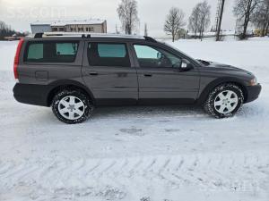 Brūns Volvo XC70 2006 Talsi, ar dzinēja tilpumu 2.40 L un nobraukumu 348 tūkst. km par 4999 €, foto 6 vietnē AUTOMOTO.COM.LV