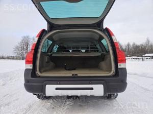 Brūns Volvo XC70 2006 Talsi, ar dzinēja tilpumu 2.40 L un nobraukumu 348 tūkst. km par 4999 €, foto 10 vietnē AUTOMOTO.COM.LV