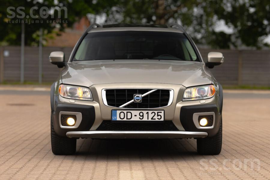 Brown Volvo XC70 2008 in Jelgava, with an engine capacity of 2.40 L and mileage of 0 thousand km for 6990 €, photo 17 on AUTOMOTO.COM.LV