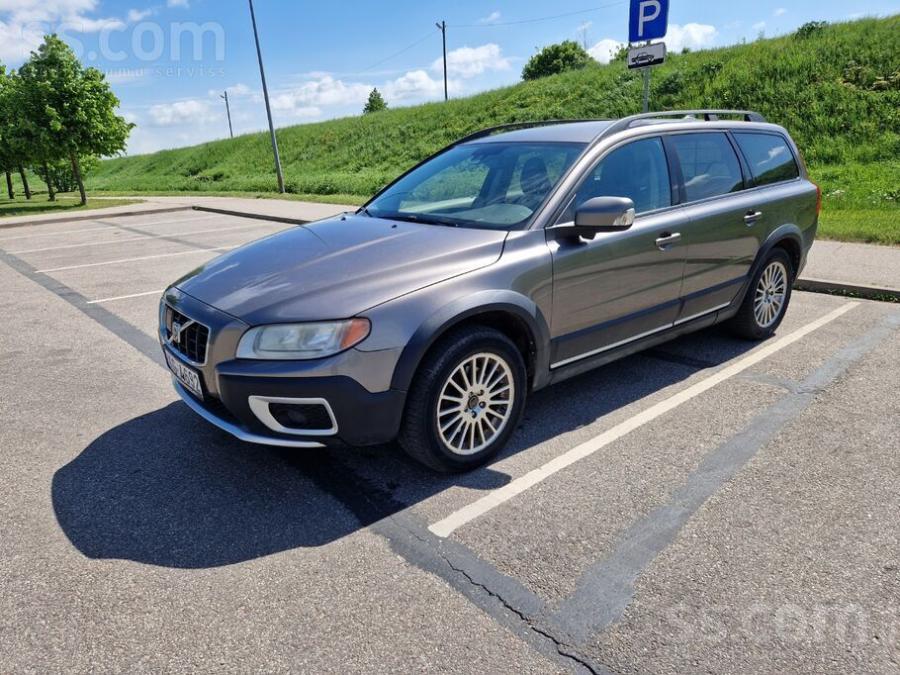 Brūns Volvo XC70 2008 Daugavpils, ar dzinēja tilpumu 2.40 L un nobraukumu 402 tūkst. km par 4300 €, foto 1 vietnē AUTOMOTO.COM.LV