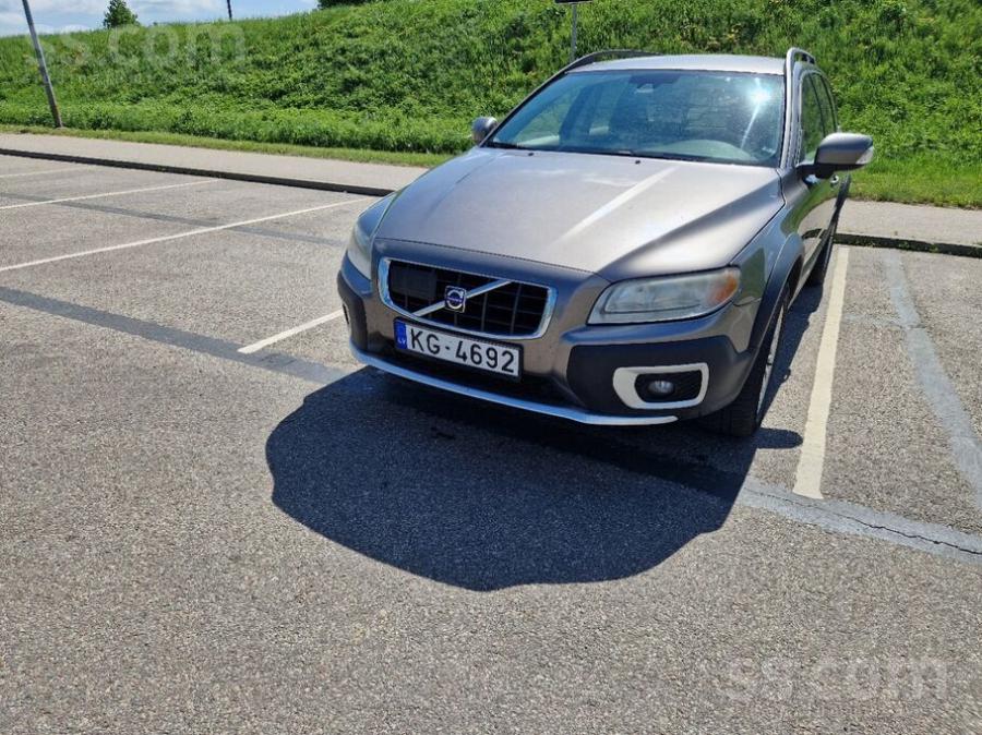 Brūns Volvo XC70 2008 Daugavpils, ar dzinēja tilpumu 2.40 L un nobraukumu 402 tūkst. km par 4300 €, foto 5 vietnē AUTOMOTO.COM.LV