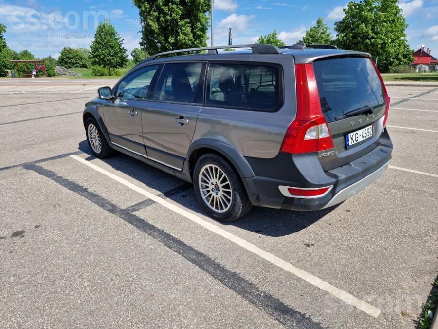 Brūns Volvo XC70 2008 Daugavpils, ar dzinēja tilpumu 2.40 L un nobraukumu 402 tūkst. km par 4300 €, foto 9 vietnē AUTOMOTO.COM.LV