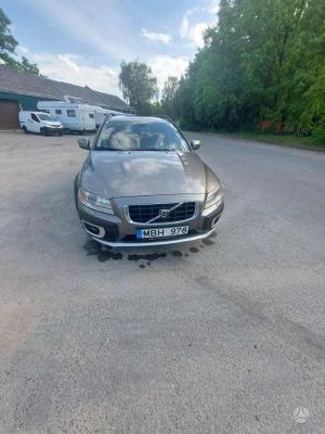 Brown Volvo XC70 2008 in Panevezys, with an engine capacity of 2.40 L and mileage of 334 thousand km for 4100 €, photo  on AUTOMOTO.COM.LV