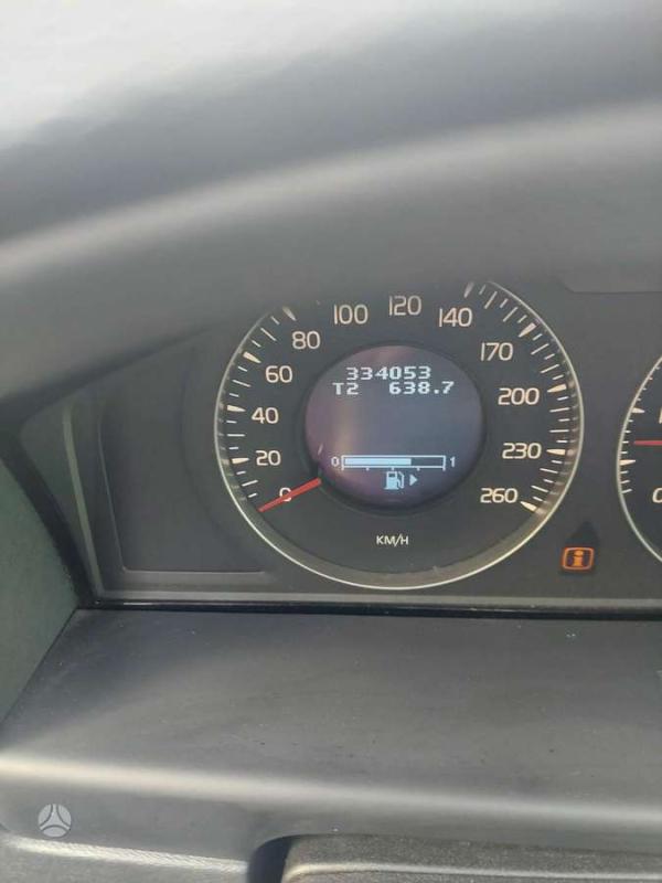 Brown Volvo XC70 2008 in Panevezys, with an engine capacity of 2.40 L and mileage of 334 thousand km for 4100 €, photo 7 on AUTOMOTO.COM.LV