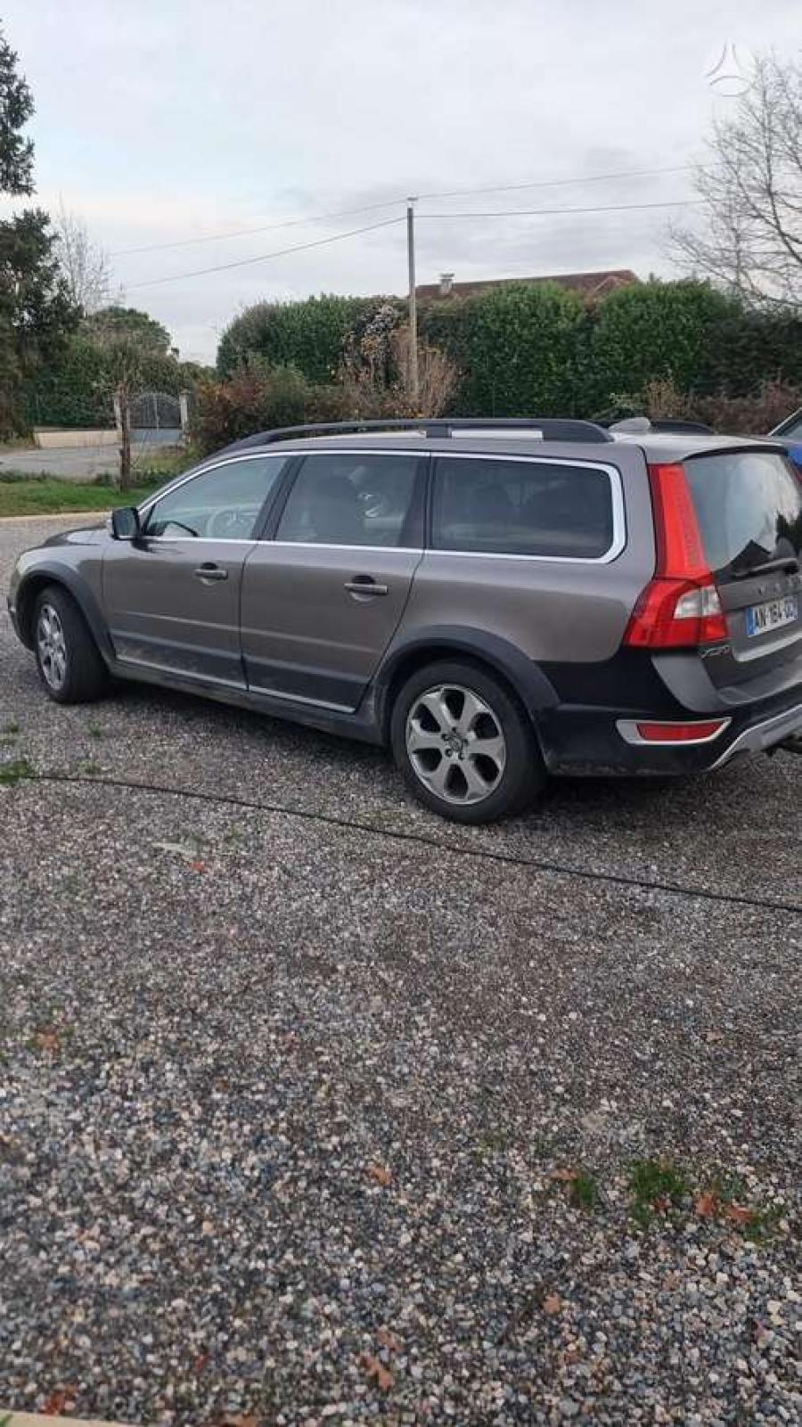 Brūns Volvo XC70 2010 Tauragė, ar dzinēja tilpumu 2.40 L un nobraukumu 355 tūkst. km par 5800 €, foto 3 vietnē AUTOMOTO.COM.LV