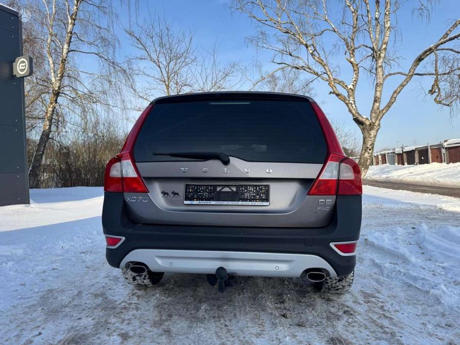 Brūns Volvo XC70 2011 Utena, ar dzinēja tilpumu 2.40 L un nobraukumu 235 tūkst. km par 8100 €, foto 8 vietnē AUTOMOTO.COM.LV