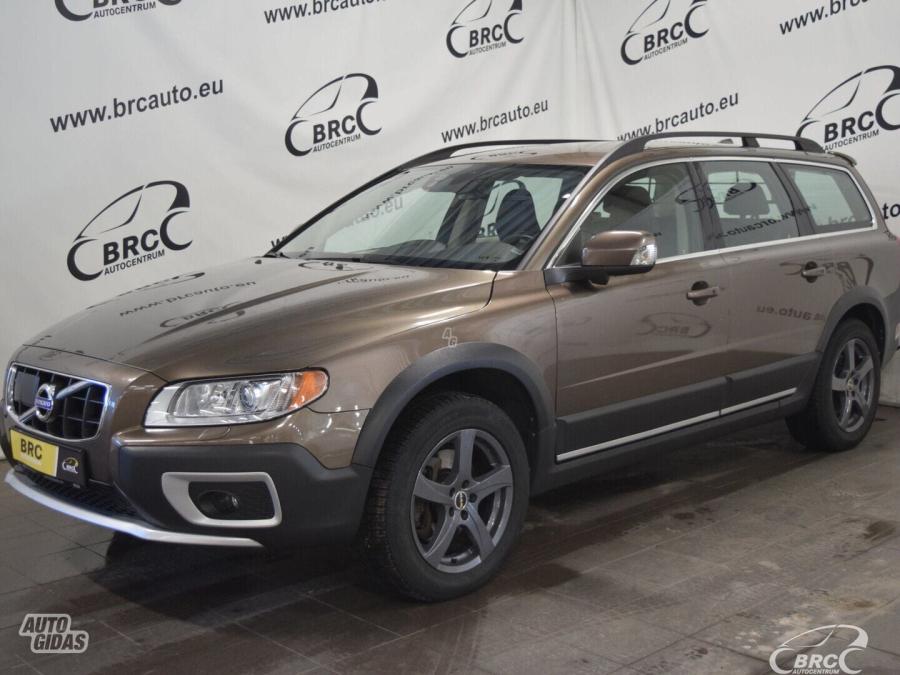Brown Volvo XC70 2011 in Riga, with an engine capacity of 2.40 L and mileage of 123 thousand km for 14500 €, photo 1 on AUTOMOTO.COM.LV
