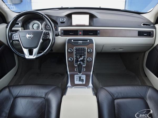 Brūns Volvo XC70 2011 Rīga, ar dzinēja tilpumu 2.40 L un nobraukumu 123 tūkst. km par 14500 €, foto 4 vietnē AUTOMOTO.COM.LV