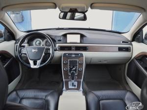 Brūns Volvo XC70 2011 Rīga, ar dzinēja tilpumu 2.40 L un nobraukumu 123 tūkst. km par 13900 €, foto 17 vietnē AUTOMOTO.COM.LV