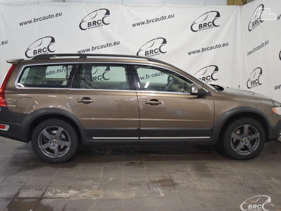 Brūns Volvo XC70 2011 Rīga, ar dzinēja tilpumu 2.40 L un nobraukumu 123 tūkst. km par 13900 €, foto 27 vietnē AUTOMOTO.COM.LV