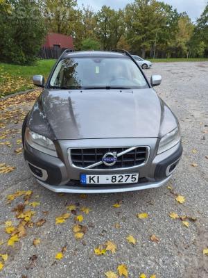 Brown Volvo XC70 2011 in Valmiera, with an engine capacity of 2.40 L and mileage of 277 thousand km for 5200 €, photo 3 on AUTOMOTO.COM.LV