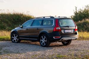Brūns Volvo XC70 2012 Rīga, ar dzinēja tilpumu 2.40 L un nobraukumu 292 tūkst. km par 12900 €, foto 3 vietnē AUTOMOTO.COM.LV
