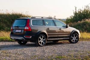 Brūns Volvo XC70 2012 Rīga, ar dzinēja tilpumu 2.40 L un nobraukumu 292 tūkst. km par 12900 €, foto 5 vietnē AUTOMOTO.COM.LV