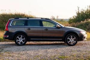 Brūns Volvo XC70 2012 Rīga, ar dzinēja tilpumu 2.40 L un nobraukumu 292 tūkst. km par 12900 €, foto 8 vietnē AUTOMOTO.COM.LV