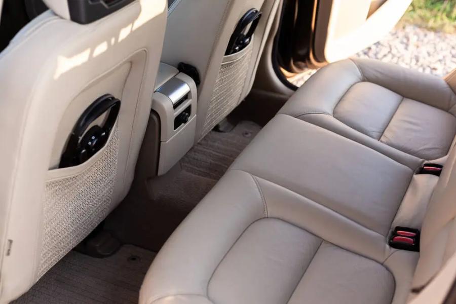 Brūns Volvo XC70 2012 Rīga, ar dzinēja tilpumu 2.40 L un nobraukumu 292 tūkst. km par 12900 €, foto 14 vietnē AUTOMOTO.COM.LV
