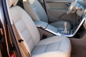 Brūns Volvo XC70 2012 Rīga, ar dzinēja tilpumu 2.40 L un nobraukumu 292 tūkst. km par 12900 €, foto 18 vietnē AUTOMOTO.COM.LV