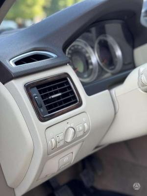 Brown Volvo XC70 2012 in Vilnius, with an engine capacity of 2.40 L and mileage of 470 thousand km for 6650 €, photo 21 on AUTOMOTO.COM.LV