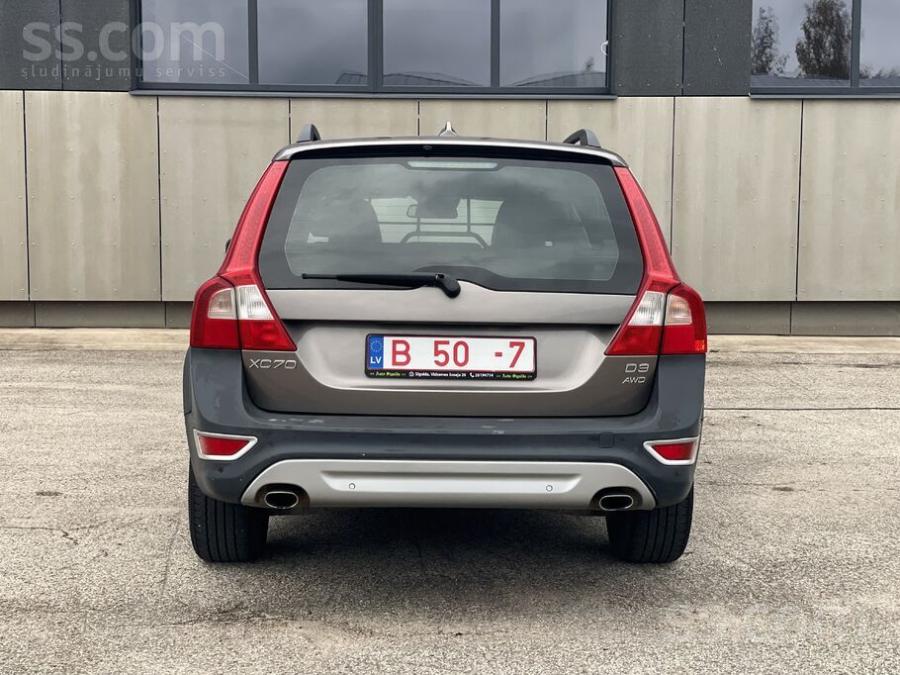 Brūns Volvo XC70 2012 Rīga, ar dzinēja tilpumu 2.40 L un nobraukumu 253 tūkst. km par 8790 €, foto 7 vietnē AUTOMOTO.COM.LV