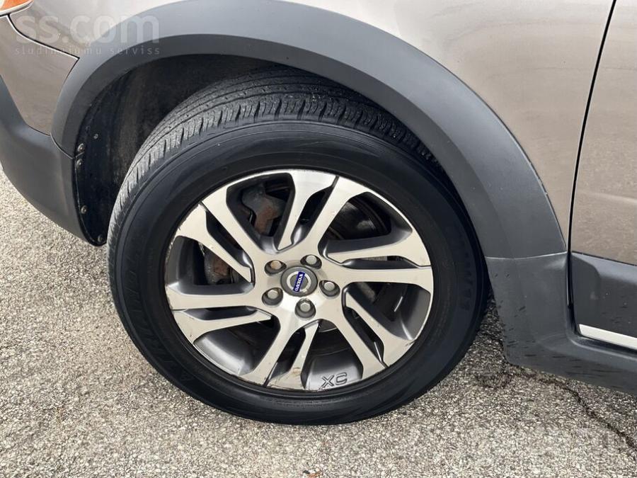 Brūns Volvo XC70 2012 Rīga, ar dzinēja tilpumu 2.40 L un nobraukumu 253 tūkst. km par 8790 €, foto 14 vietnē AUTOMOTO.COM.LV