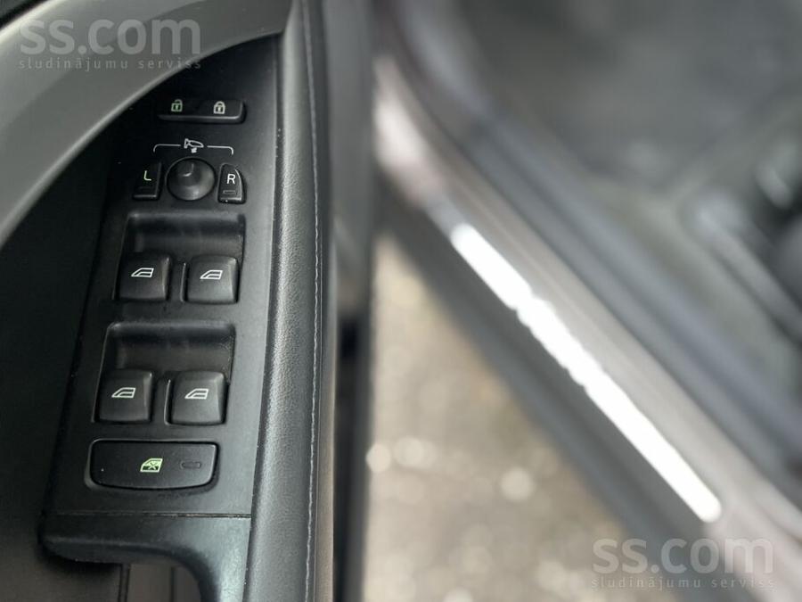 Brūns Volvo XC70 2012 Rīga, ar dzinēja tilpumu 2.40 L un nobraukumu 253 tūkst. km par 8790 €, foto 19 vietnē AUTOMOTO.COM.LV