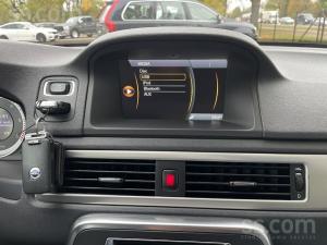 Brūns Volvo XC70 2012 Rīga, ar dzinēja tilpumu 2.40 L un nobraukumu 253 tūkst. km par 8790 €, foto 30 vietnē AUTOMOTO.COM.LV