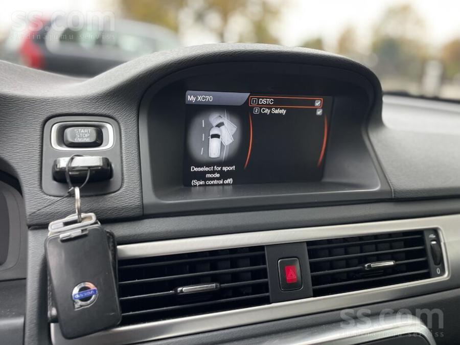 Brūns Volvo XC70 2012 Rīga, ar dzinēja tilpumu 2.40 L un nobraukumu 253 tūkst. km par 8790 €, foto 32 vietnē AUTOMOTO.COM.LV
