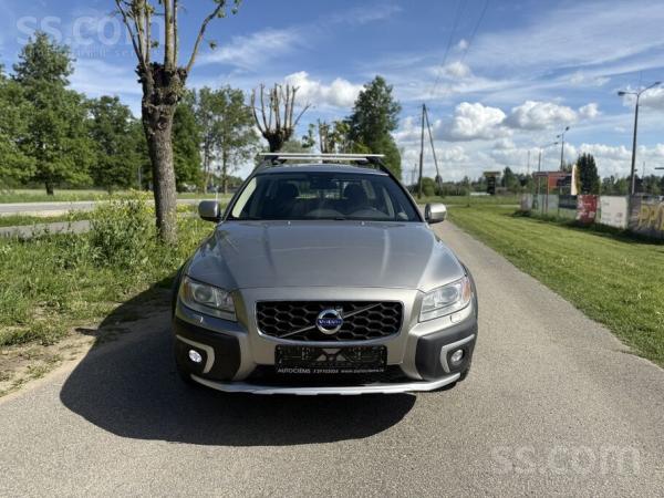 Brūns Volvo XC70 2013 Ogre, ar dzinēja tilpumu 2.40 L un nobraukumu 285 tūkst. km par 12799 €, foto 2 vietnē AUTOMOTO.COM.LV