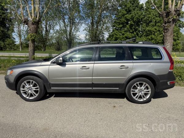 Brūns Volvo XC70 2013 Ogre, ar dzinēja tilpumu 2.40 L un nobraukumu 285 tūkst. km par 12799 €, foto 5 vietnē AUTOMOTO.COM.LV