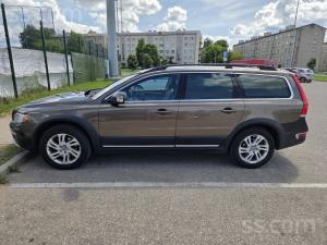 Brown Volvo XC70 2014 in Daugavpils, with an engine capacity of 2.00 L and mileage of 347 thousand km for 12300 €, photo 5 on AUTOMOTO.COM.LV