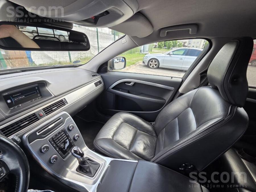 Brown Volvo XC70 2014 in Daugavpils, with an engine capacity of 2.00 L and mileage of 347 thousand km for 12300 €, photo 15 on AUTOMOTO.COM.LV