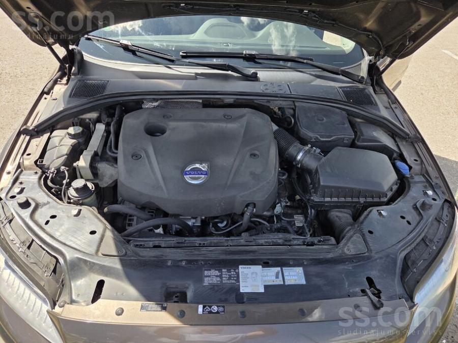 Brown Volvo XC70 2014 in Daugavpils, with an engine capacity of 2.00 L and mileage of 347 thousand km for 12300 €, photo 24 on AUTOMOTO.COM.LV