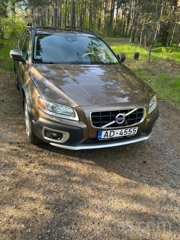 Brown Volvo XC70 2012 in Riga, with an engine capacity of 2.00 L and mileage of 0 thousand km for 10955 €, photo 1 on AUTOMOTO.COM.LV