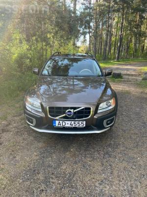 Brown Volvo XC70 2012 in Riga, with an engine capacity of 2.00 L and mileage of 0 thousand km for 10955 €, photo 2 on AUTOMOTO.COM.LV