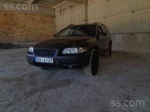 Коричневый Вольво ХС70 2000 в Огре, объемом двигателя 2.40 л и пробегом 370 тыс. км за 1000 €, фото  на AUTOMOTO.COM.LV